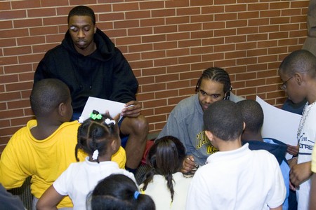 Photo Gallery: Mocs Stop By Inner City Ministry - Chattanoogan.com