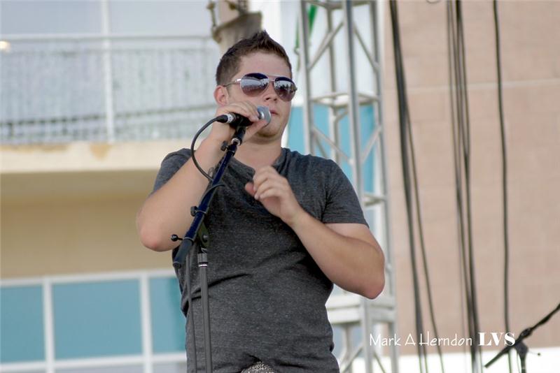 Zach Dylan And D-Railed Band Again Delight Chattanooga Listeners ...