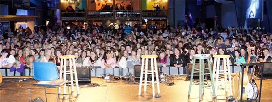 Zach Dylan And D-Railed Band Again Delight Chattanooga Listeners ...