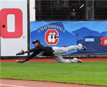 Retherford Doubles In Run To Win Rain-Shortened Game - Chattanoogan.com