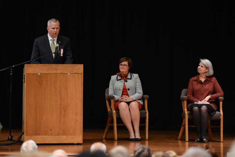 General B.B. Bell, Retired, Given DAR Medal Of Honor - Chattanoogan.com