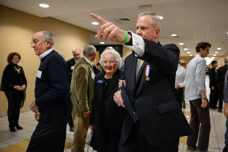 General B.B. Bell, Retired, Given DAR Medal Of Honor - Chattanoogan.com
