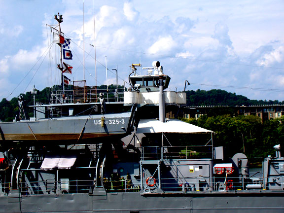 PHOTOS: USS LST 325 Navy Ship - Chattanoogan.com