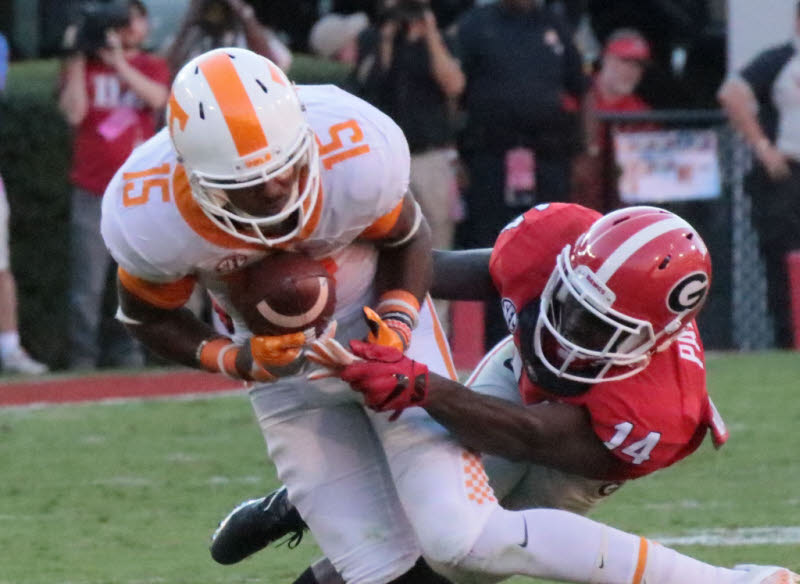 PHOTOS: Tennessee Completes Hail Mary Win Over Georgia - Chattanoogan.com