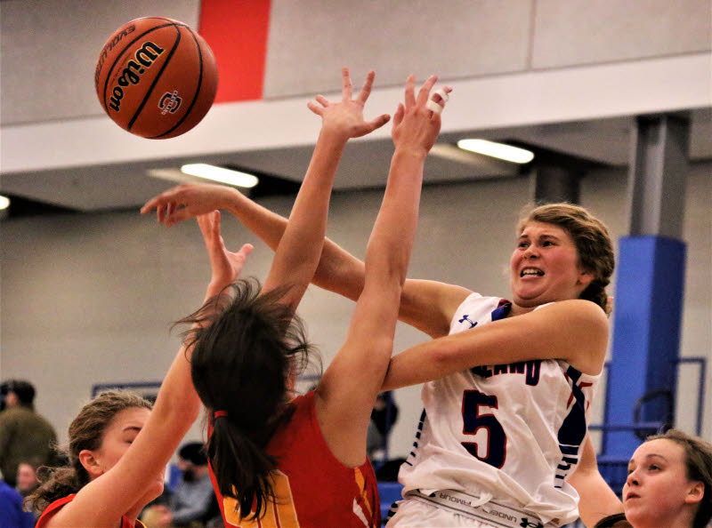 PHOTOS: Lady Raiders Dismantle Sequoyah, 63-21 - Chattanoogan.com