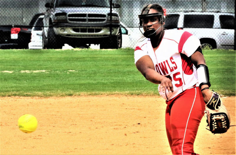 PHOTOS: Lady Owls Shut Out Lady Cherokees, 3-0 - Chattanoogan.com