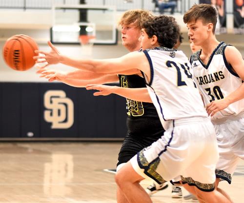 PHOTOS: Soddy Daisy Basketball Hosts Lookout Valley - Chattanoogan.com