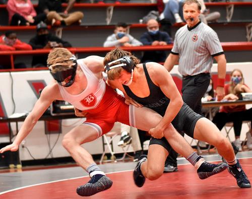 PHOTOS: Baylor Tops Bradley In Wrestling - Chattanoogan.com