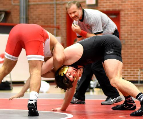 PHOTOS: Baylor Tops Bradley In Wrestling - Chattanoogan.com