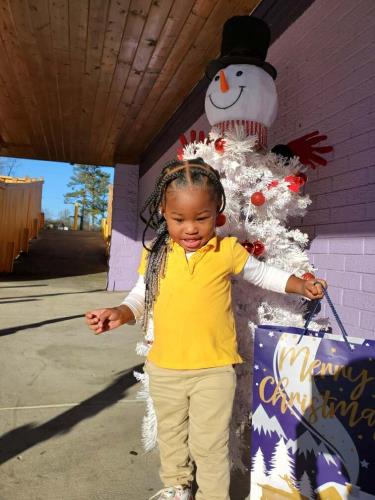 PHOTOS: Rainbow Daycare Center Celebrates Christmas - Chattanoogan.com