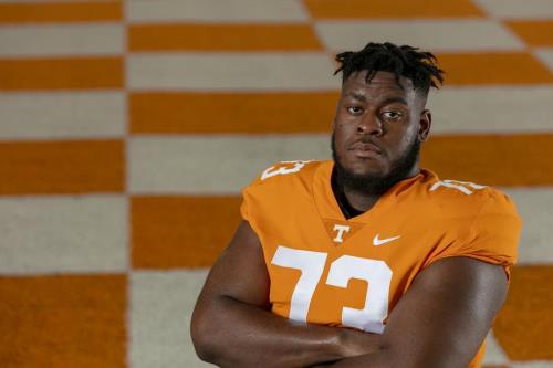 Vols' Trey Smith Honored As Pre-Season First Team All-American ...