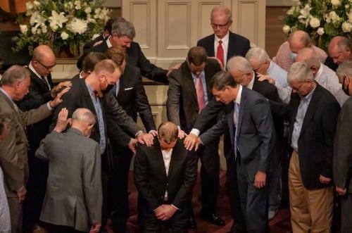 PHOTOS: Gabe Fluhrer Installed As Pastor At First Presbyterian ...