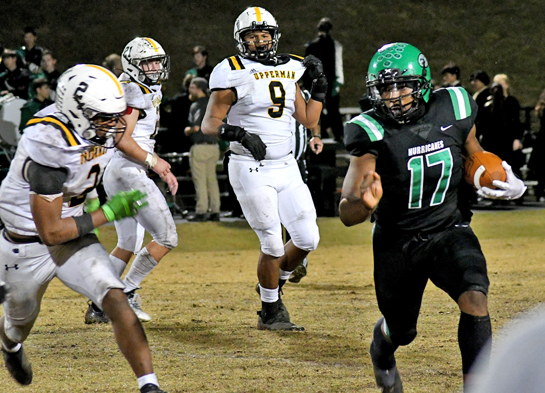 PHOTOS: Football East Hamilton Hosts Upperman - Chattanoogan.com