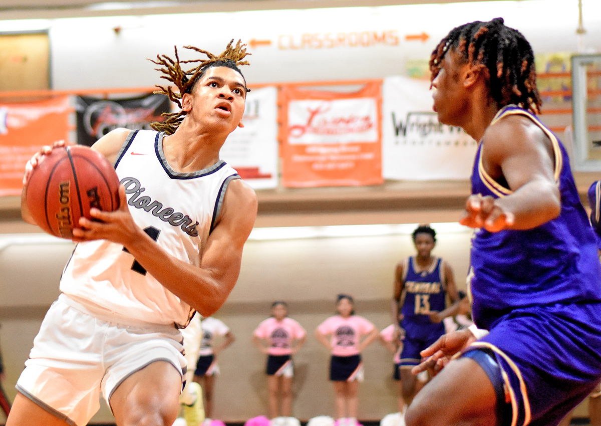 PHOTOS: East Ridge Basketball Hosts Central - Chattanoogan.com