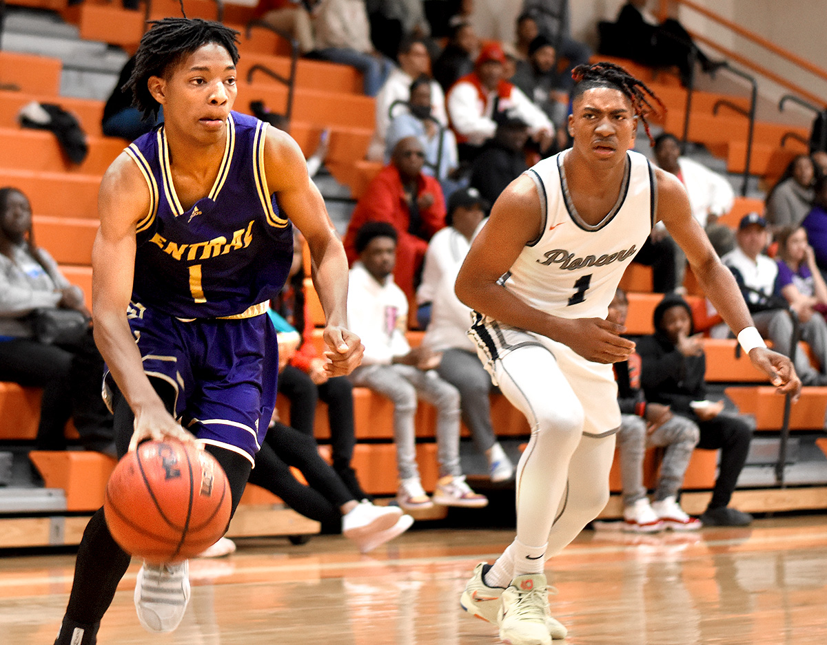 PHOTOS: East Ridge Basketball Hosts Central - Chattanoogan.com