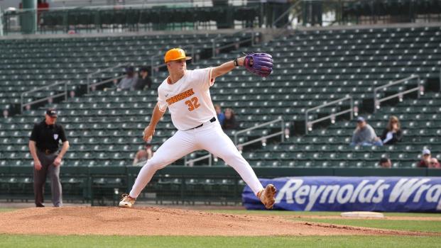 Drew Beam Pitches Vols Past UC San Diego - Chattanoogan.com