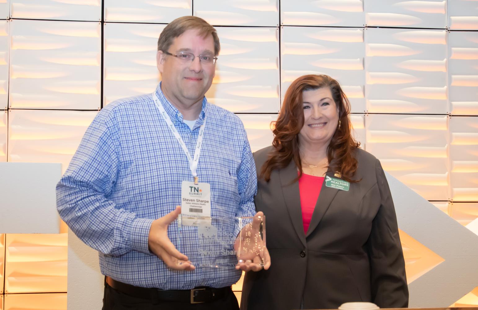 Steven Sharpe Receives Good Neighbor Award From Tennessee Realtors ...