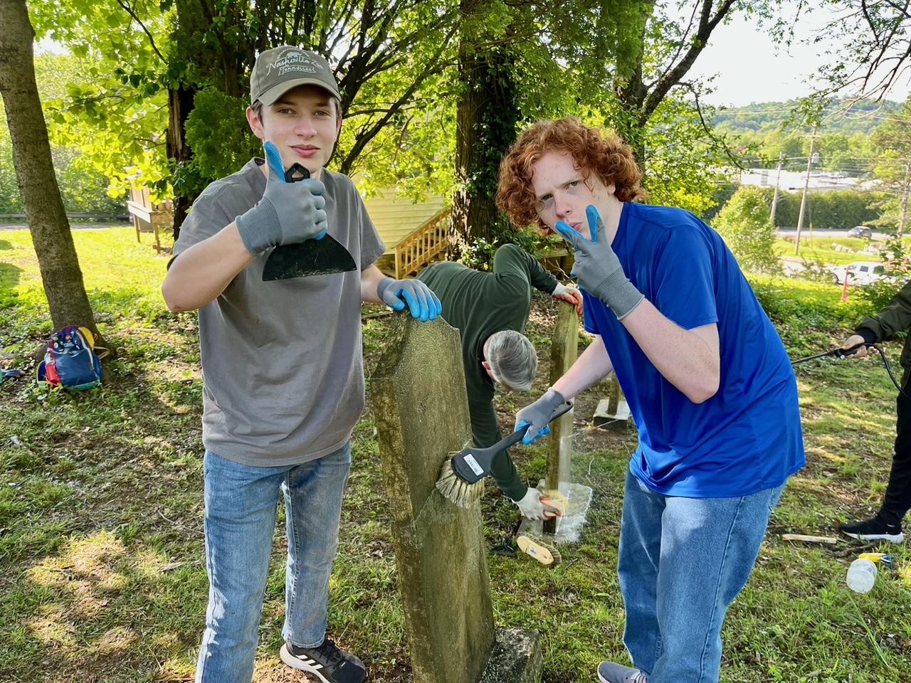 Cleanup Day Held At Historic Red Bank Cemetery - Chattanoogan.com
