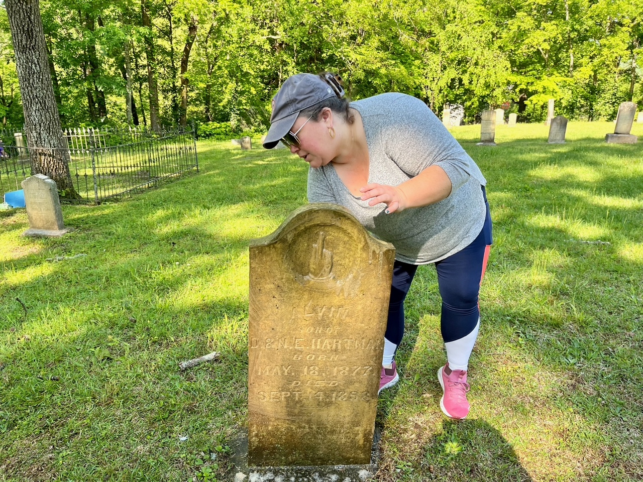 Cleanup Day Held At Historic Red Bank Cemetery - Chattanoogan.com