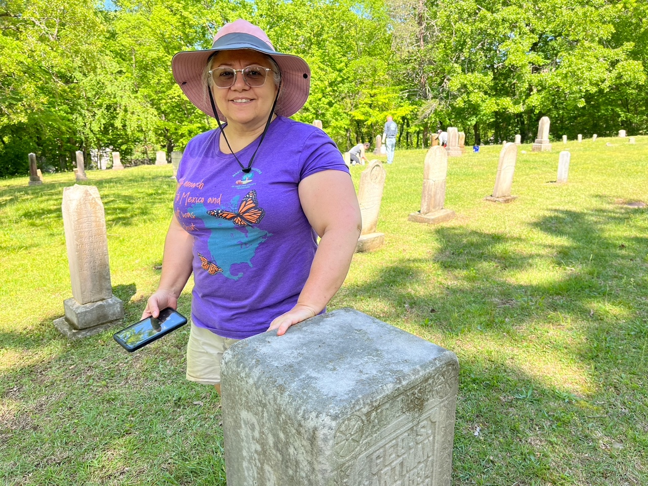 Cleanup Day Held At Historic Red Bank Cemetery - Chattanoogan.com