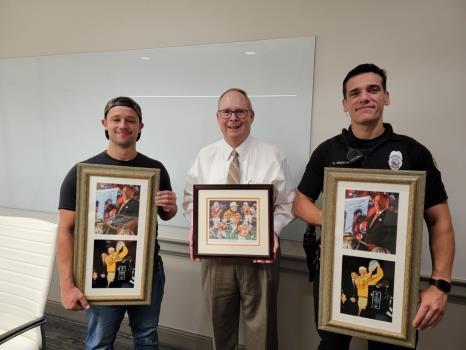 Alan Pressley Honors Nashville Police Officers Who Responded At ...