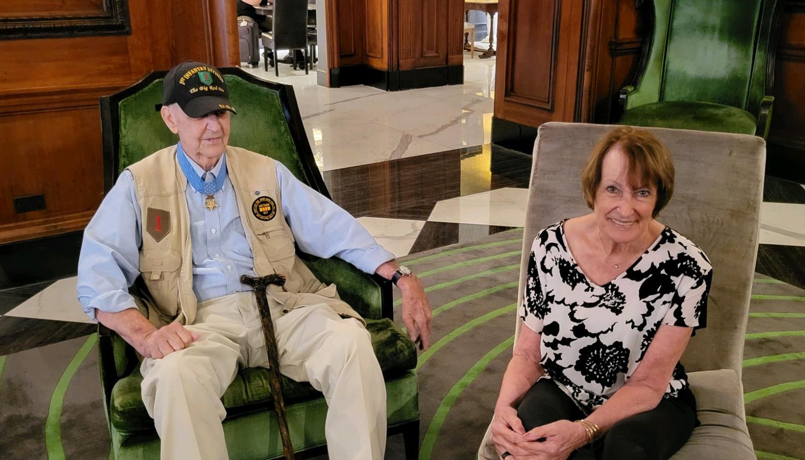 A Hero's Welcome For Captain Larry Taylor In Downtown Chattanooga ...