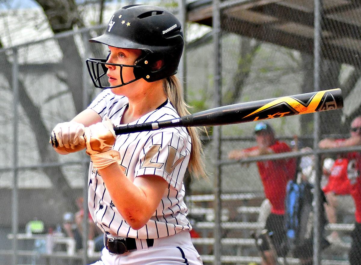 PHOTOS: Lookout Valley Softball Hosts Ooltewah - Chattanoogan.com