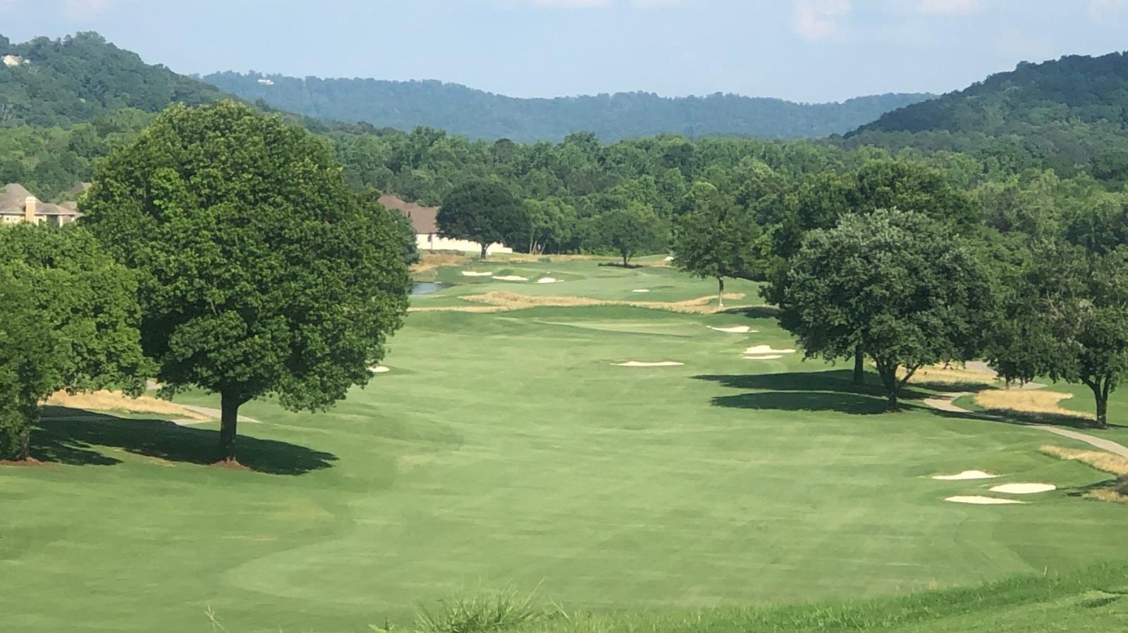 The Elite 18: Cleveland Country Club Voted Area’s Best No. 10 Hole ...