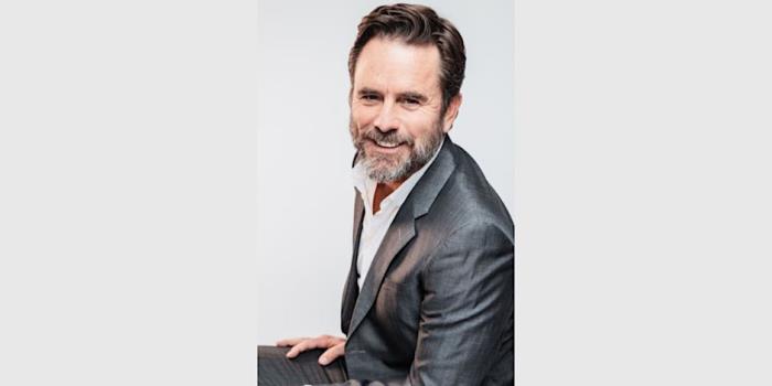 Outer Banks' Charles Esten Plays At McLemore Songwriter's Series Sept ...