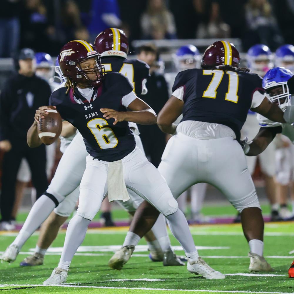 PHOTOS: Tyner Hosts Unicoi Co. In Week 2 Of Playoffs - Chattanoogan.com