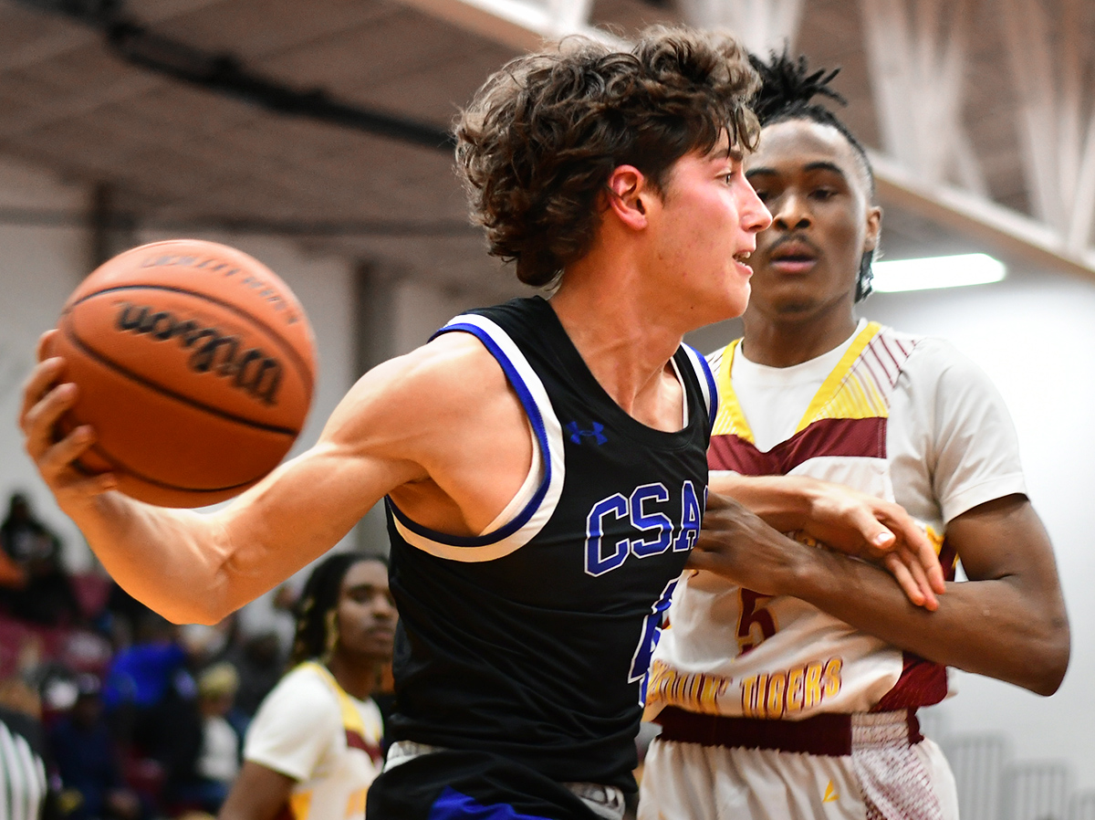 PHOTOS: Howard Basketball Hosts CSAS - Chattanoogan.com