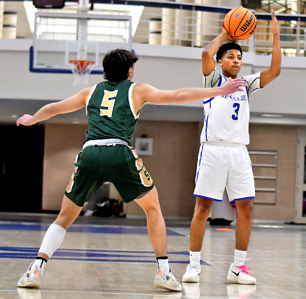 PHOTOS: McCallie Basketball Hosts Silverdale - Chattanoogan.com