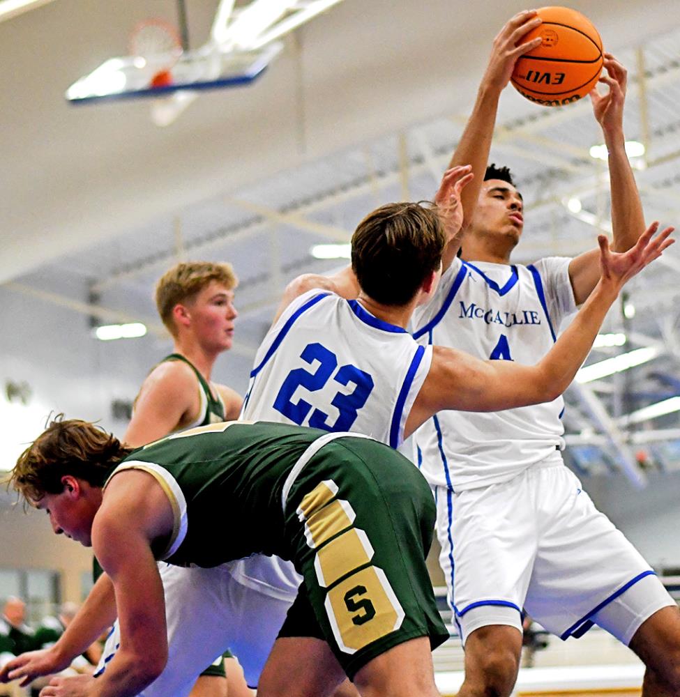 PHOTOS: McCallie Basketball Hosts Silverdale - Chattanoogan.com
