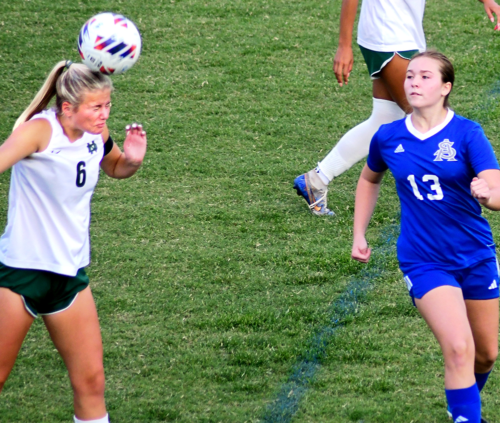 PHOTOS: CSAS Soccer Hosts Notre Dame - Chattanoogan.com