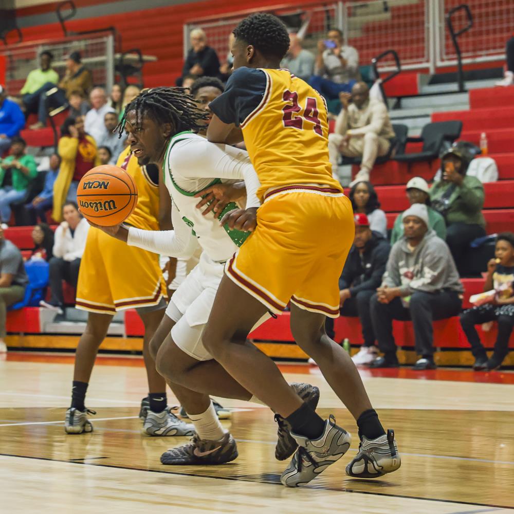 PHOTOS: Howard Boys Versus East Hamilton - Chattanoogan.com