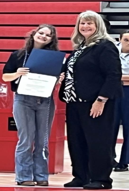 DAR Moccasin Bend Chapter Awards Local High School Students ...